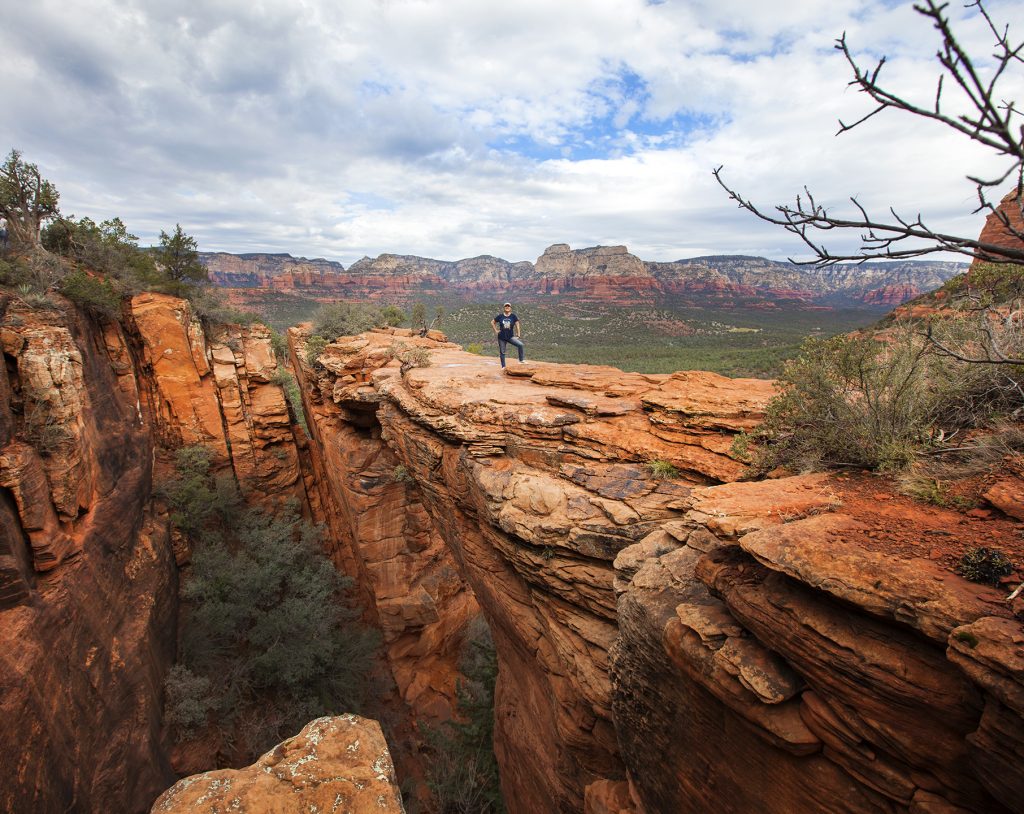 Hiking in Sedona, AZ - Top 3 Trails for Beginners - Resist the Mundane